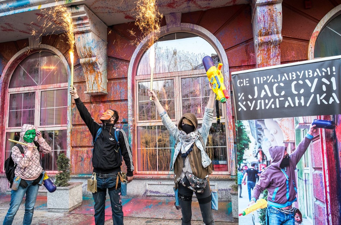 Нема протeсти секој ден во 6 пред СЈО: „Шарените“ и невладините се тивки за прислушувањето во ...