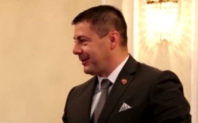 Како фирми блиски до Заеви се богателе од икопот на јаглен во РЕК ...